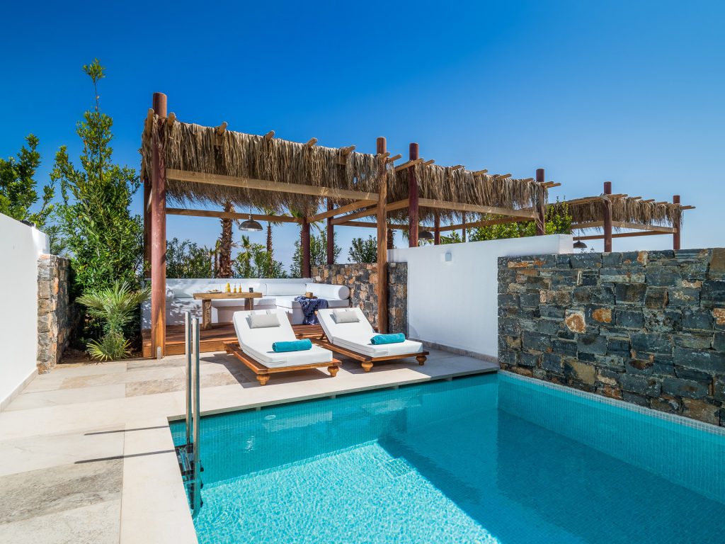 Accommodation - Stella Island